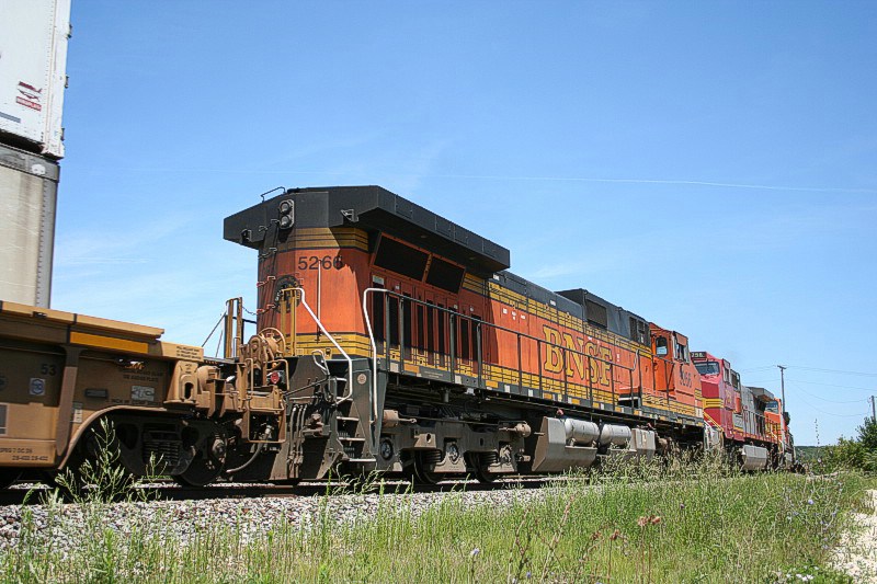 BNSF 5266